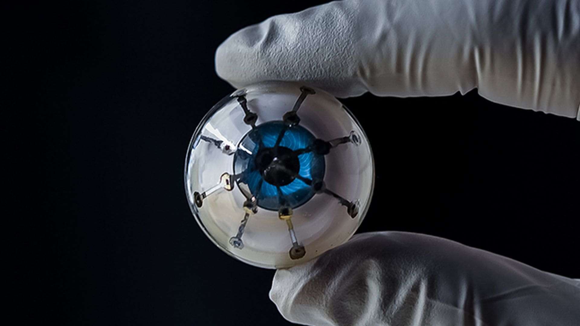 Famous People with One Eye: 15 Lives That Inspire